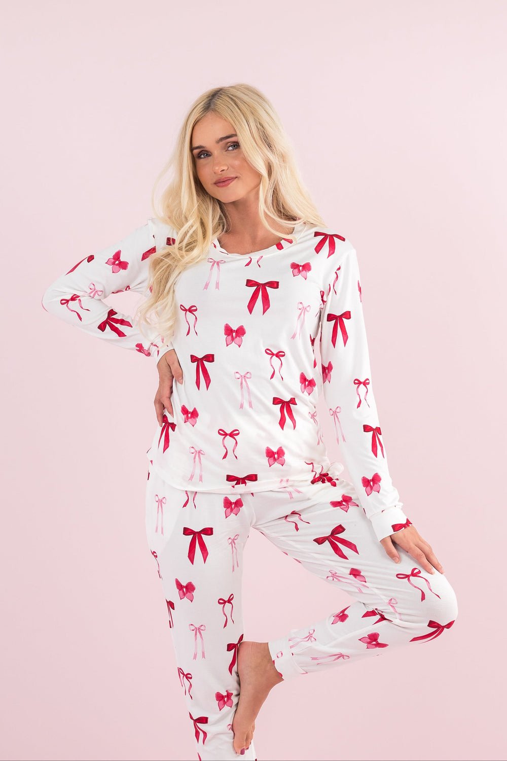 Women's Jogger Pajama Set in Big Love Bow