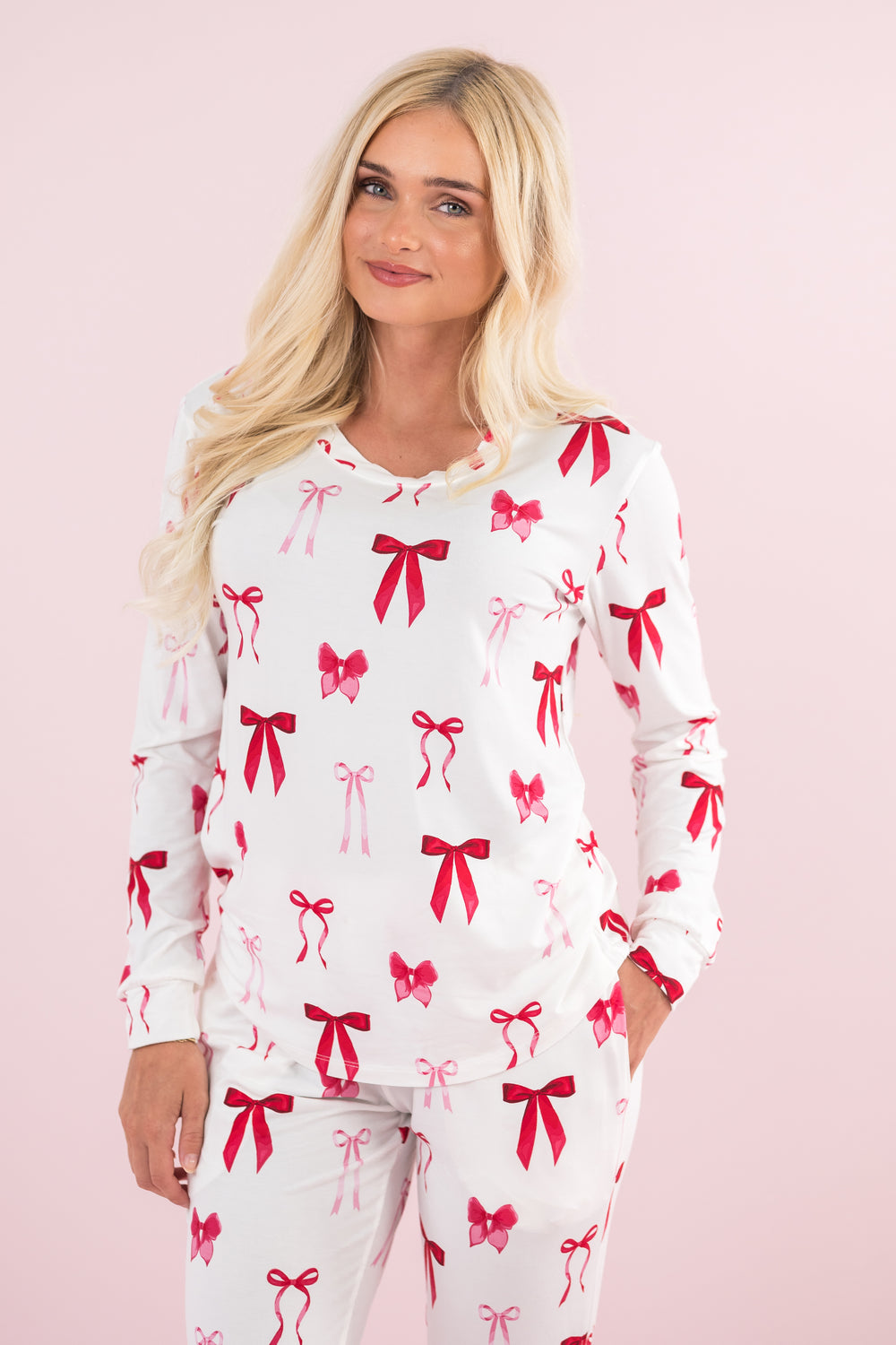 Women's Jogger Pajama Set in Big Love Bow