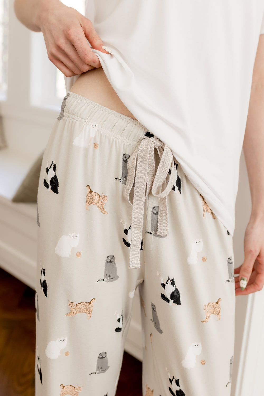 Women's Lounge Pants in Fluffy Cat