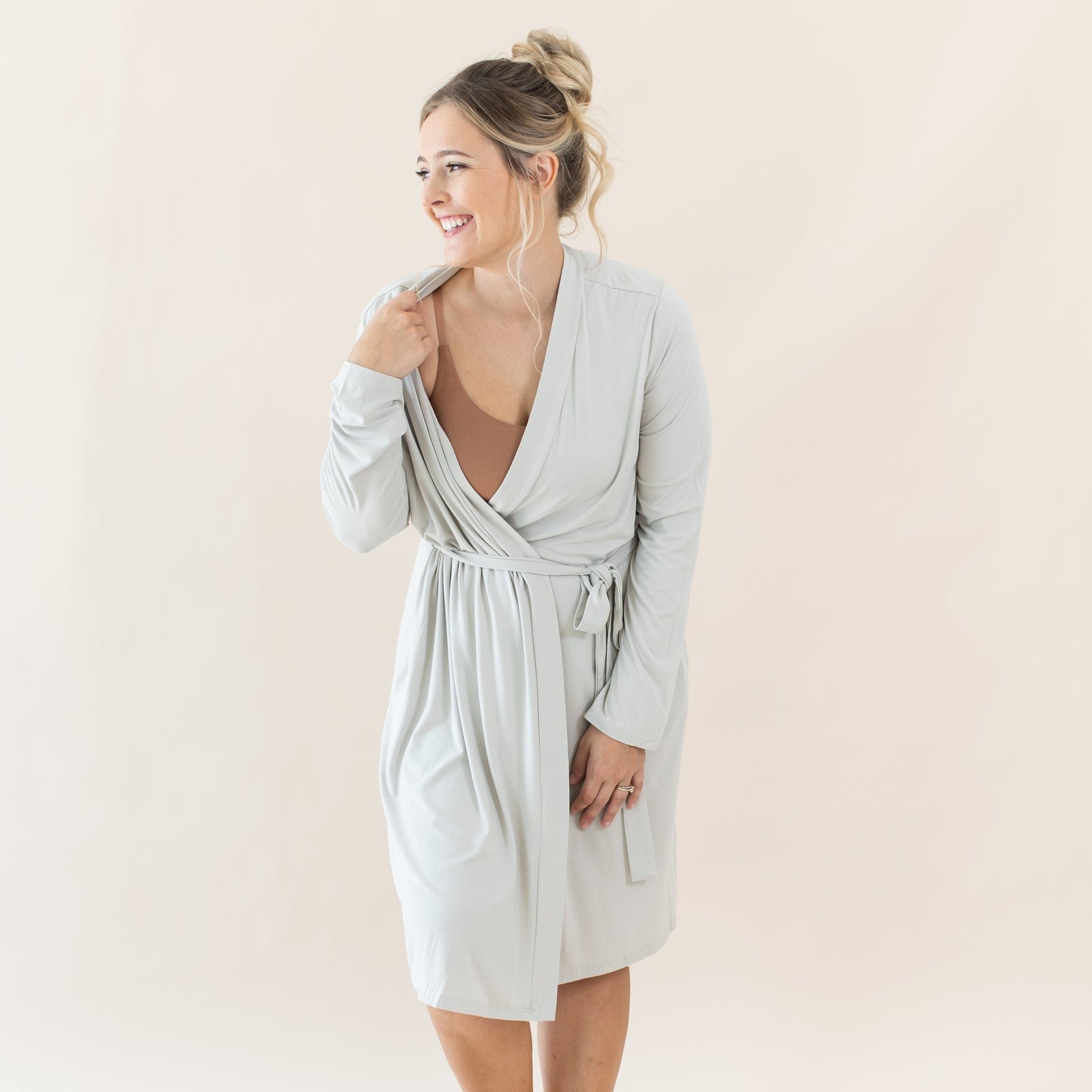 Women’s Lounge Robe in Oat | Bamboo Robe | Kyte Baby