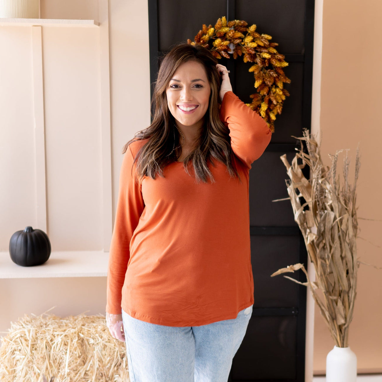 Women's Long Sleeve Scoop Neck Tee in Rust